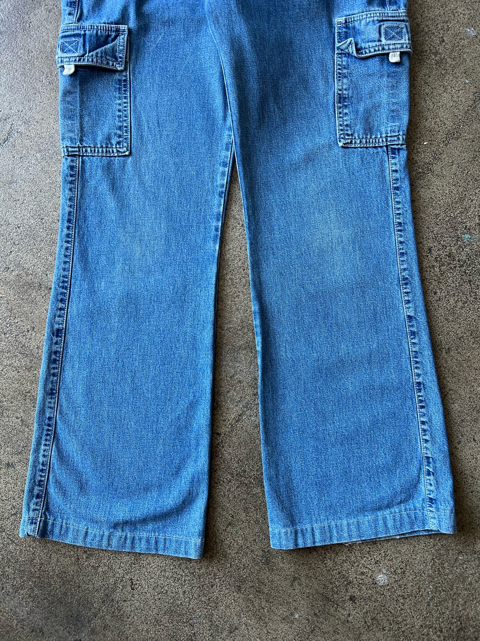 2000s Gap Cargo Flares 32" x 30" – Ametora