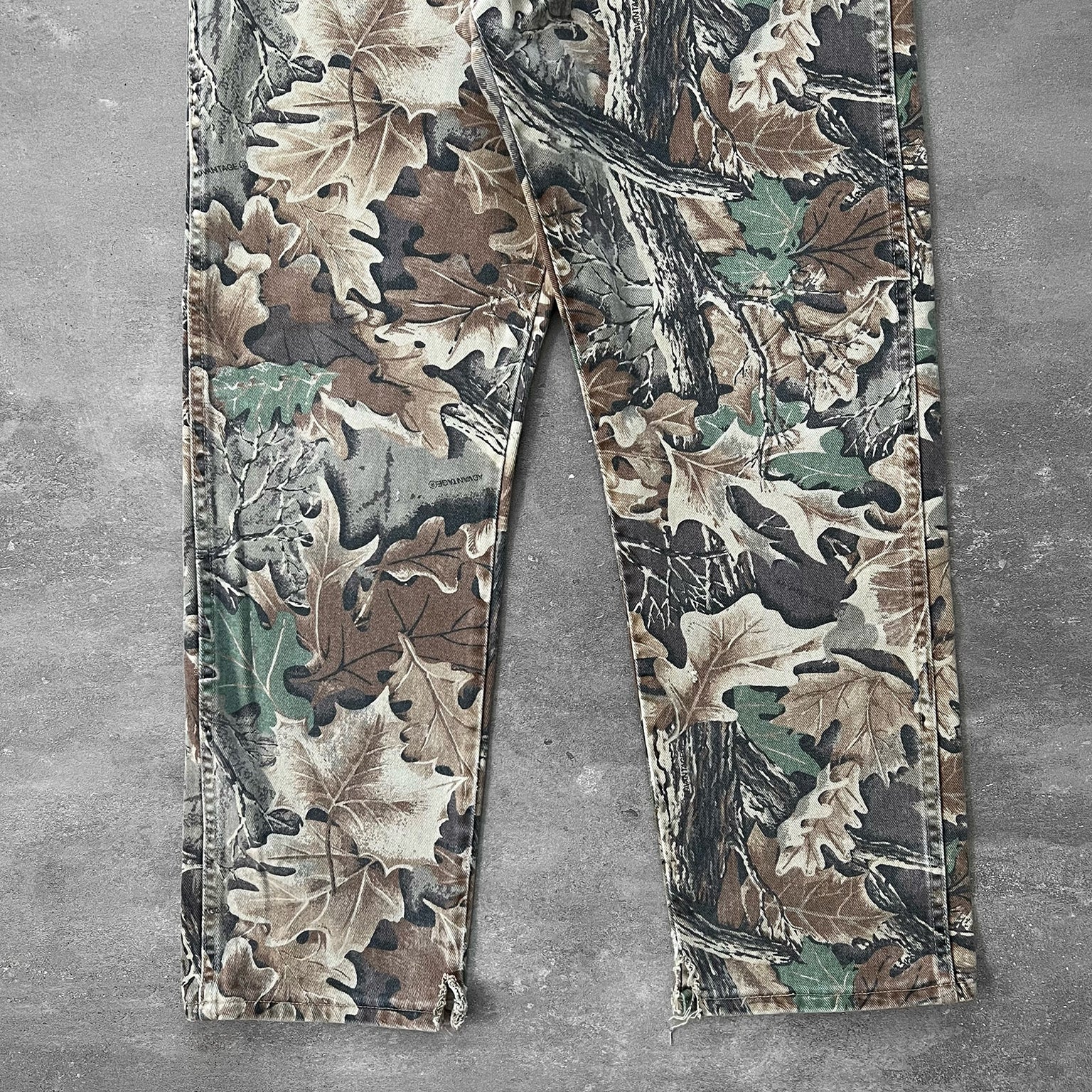 1990s VF Jeanswear Camo Pants 34 x 30 – Ametora